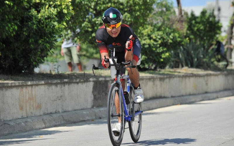 Giáo án tập luyện IRONMAN 70.3 cho người mới • Yêu Chạy Bộ